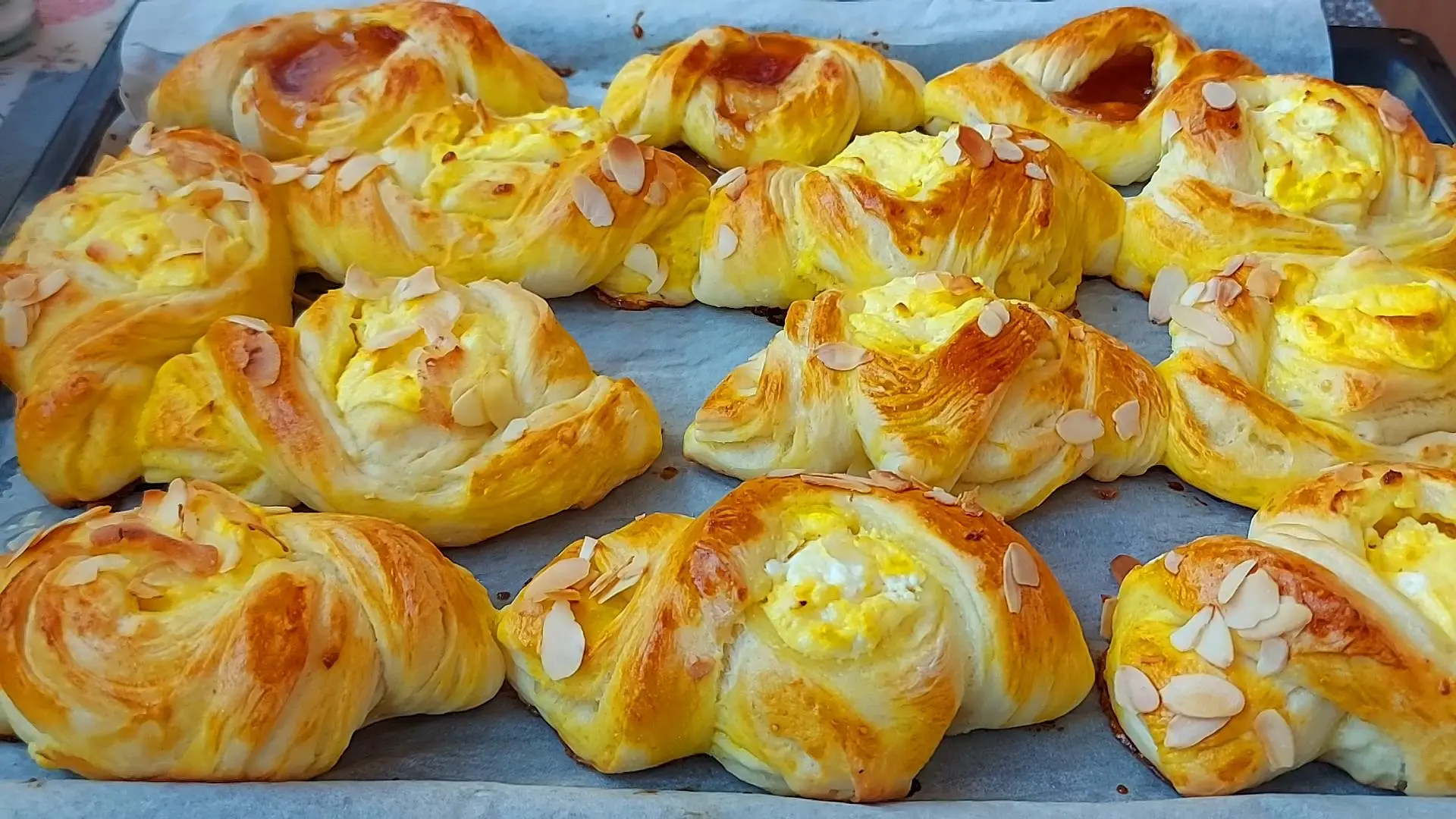 Recept iz bakine kuhinje koji nemaju ni elitne pekare: Prelepo dansko ...