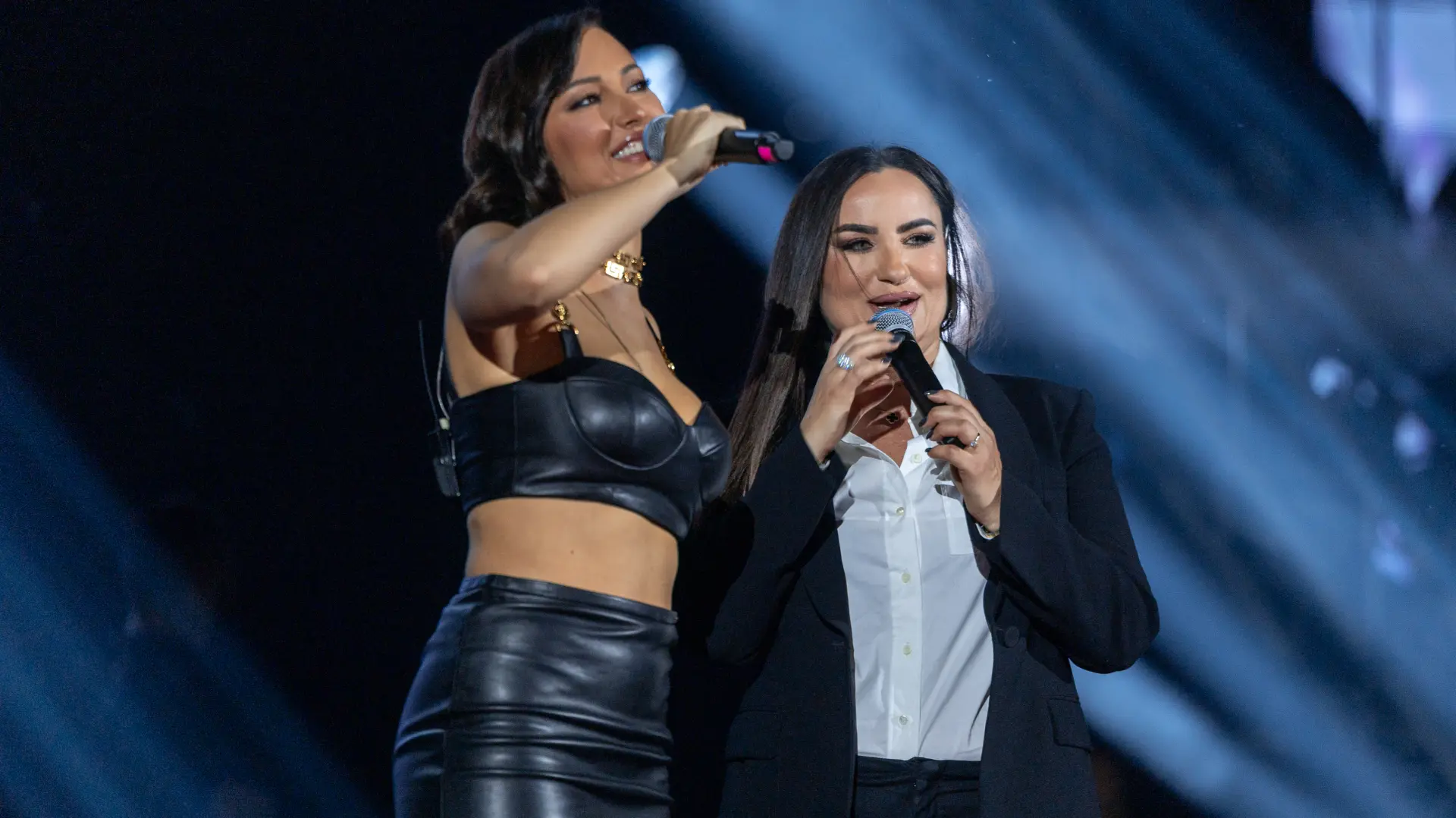 Priji se na sceni u Osijeku pridružila majka Borka: Zapevale čuveni hit ...