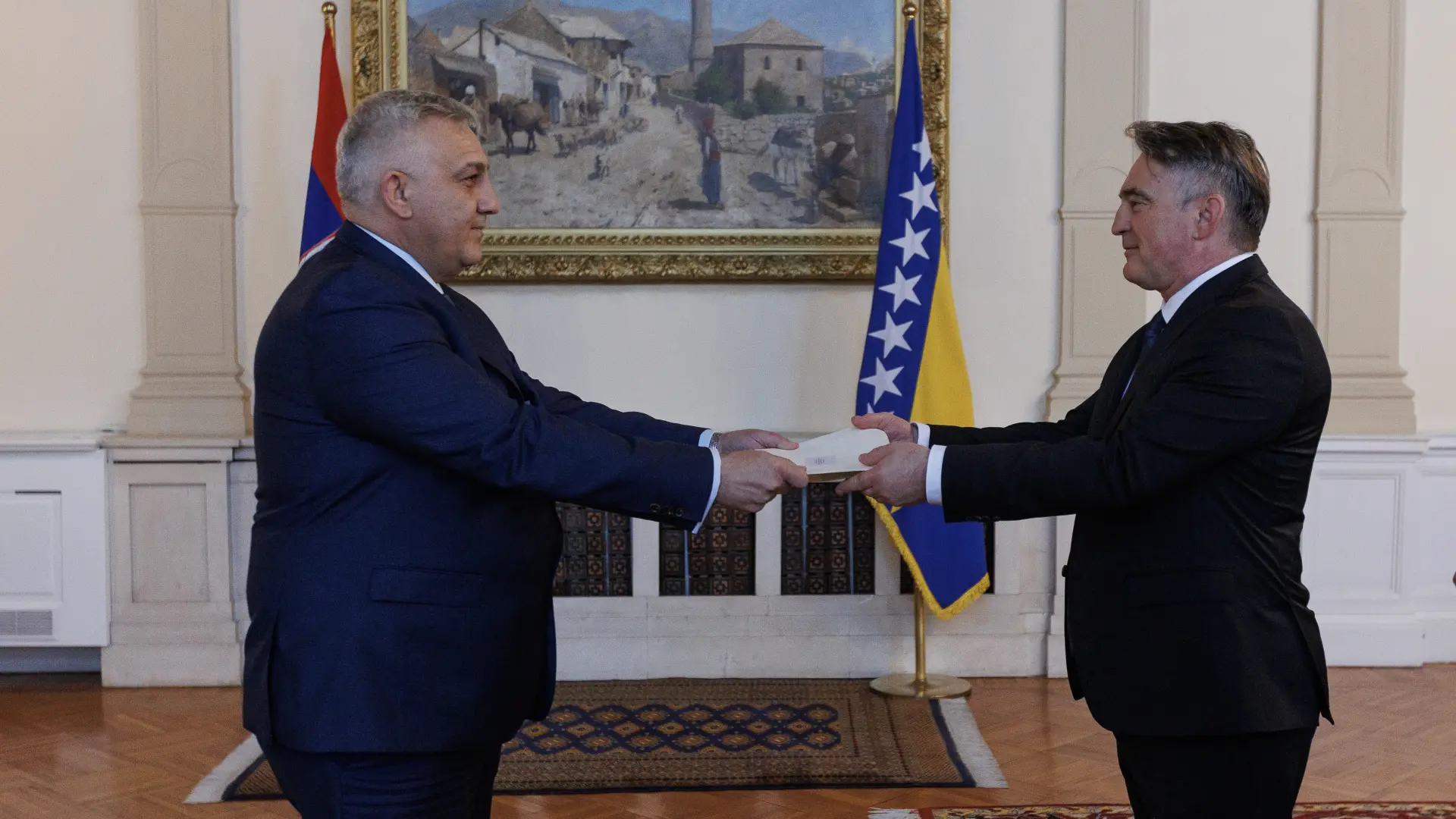 Komšić primio akreditive ambasadora Srbije u Bosni i Hercegovini Ivana ...
