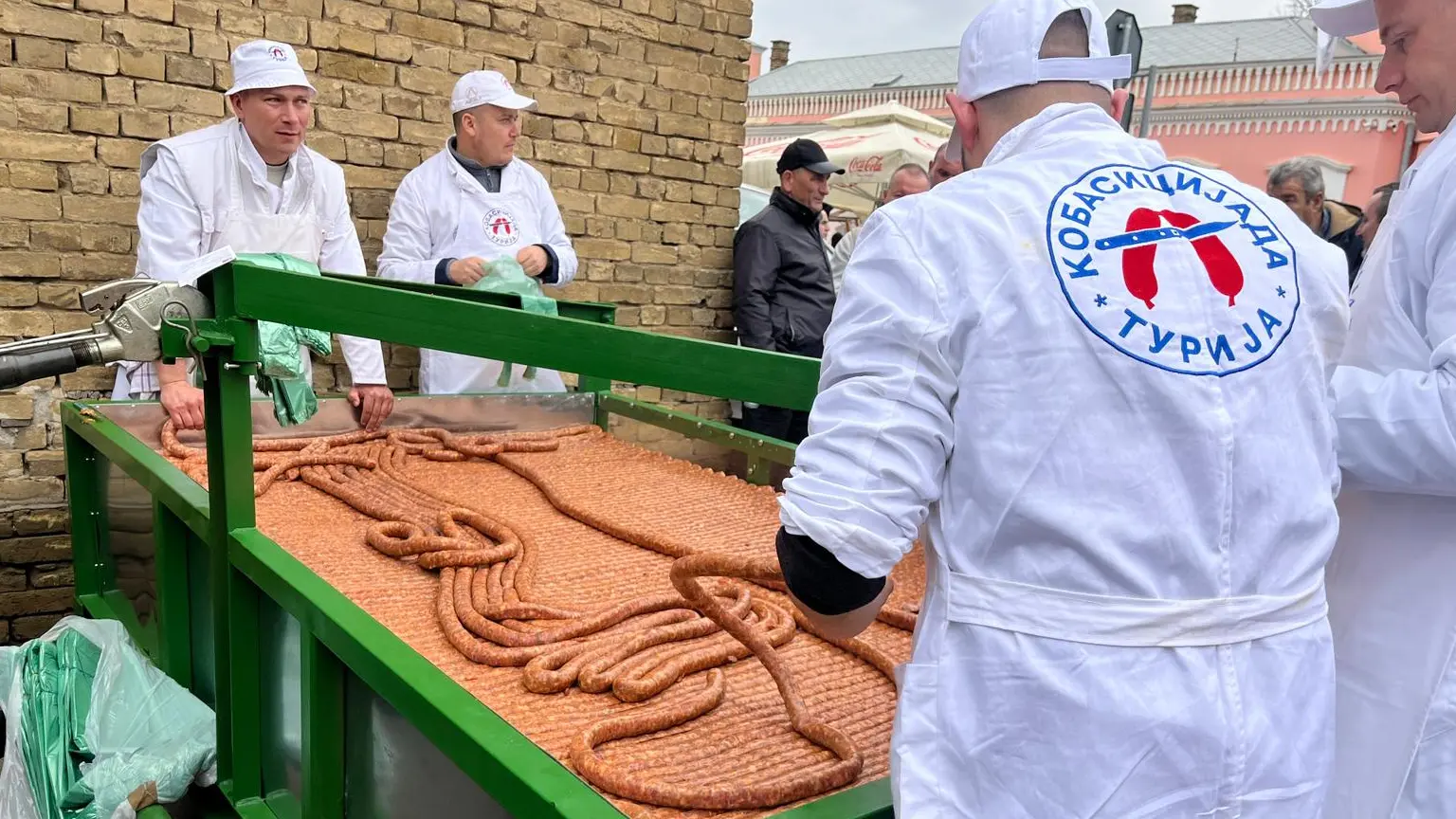 UNA na Kobasicijadi u Turiji: Dva kilometra kobasice za Ginisa i užitak ...